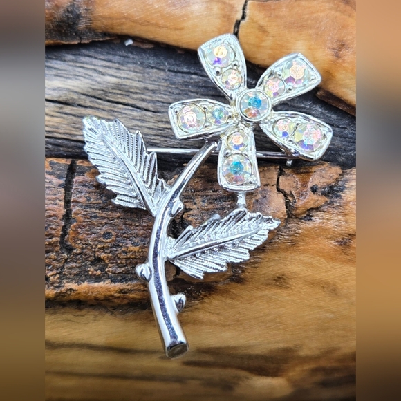 Sarah Coventry | Jewelry | Sarah Coventry Brooch Silver Tone W Ab ...